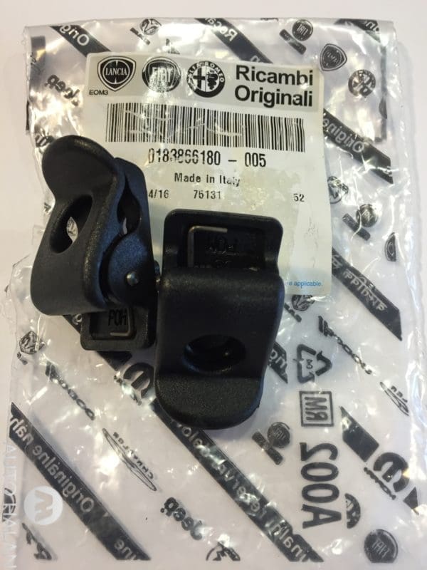 Lancia Delta Hoedenplank klem ( per Unit ) - Mobility Group Haaker