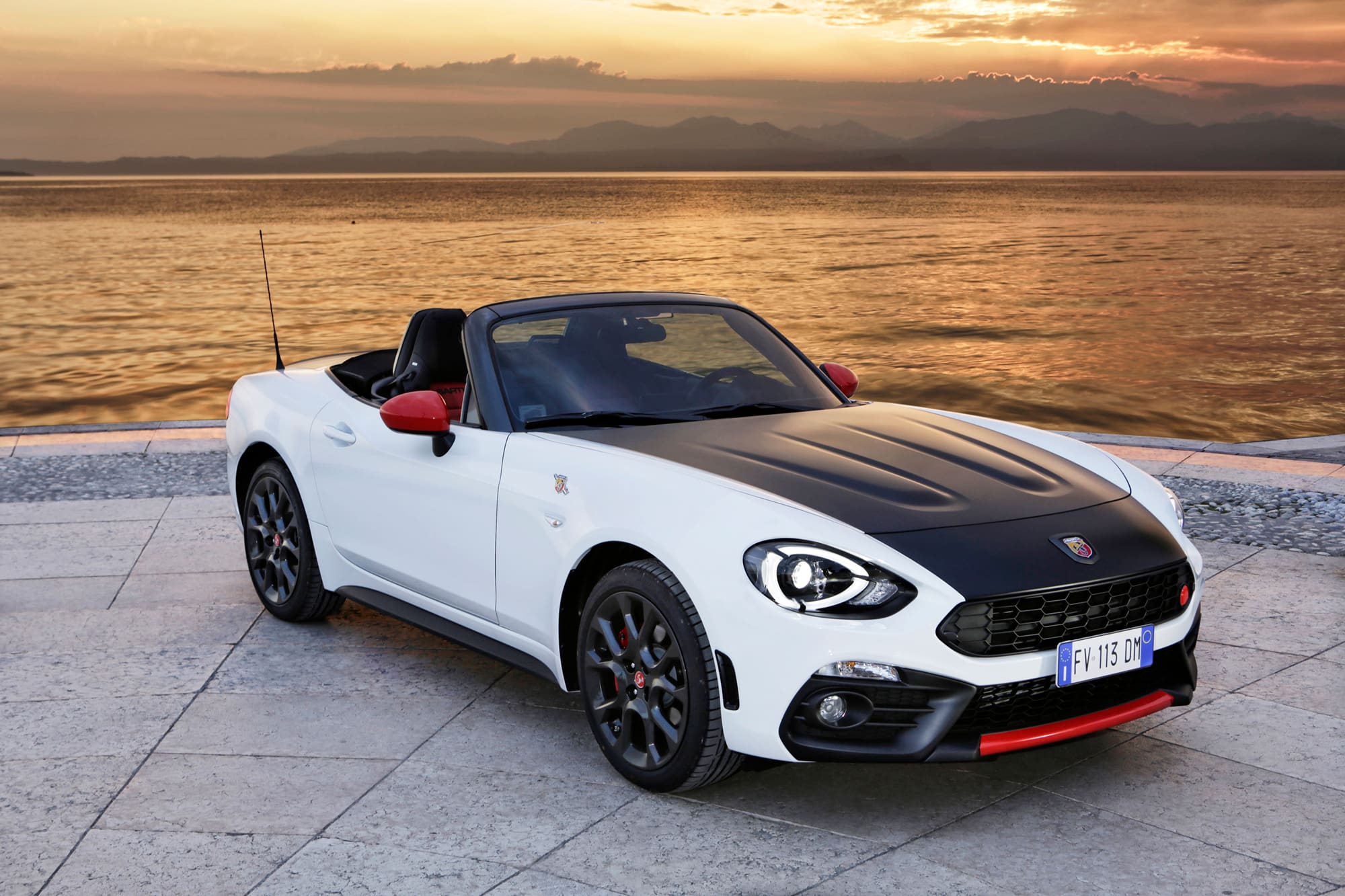 Abarth Dealer | Sportauto's kopen bij Haaker