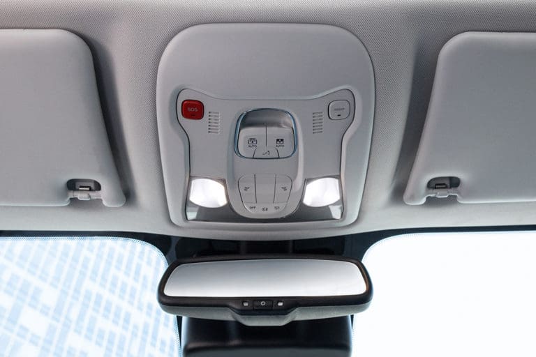 De nieuwe Jeep Renegade met UCONNECT-services én automaat - Mobility ...